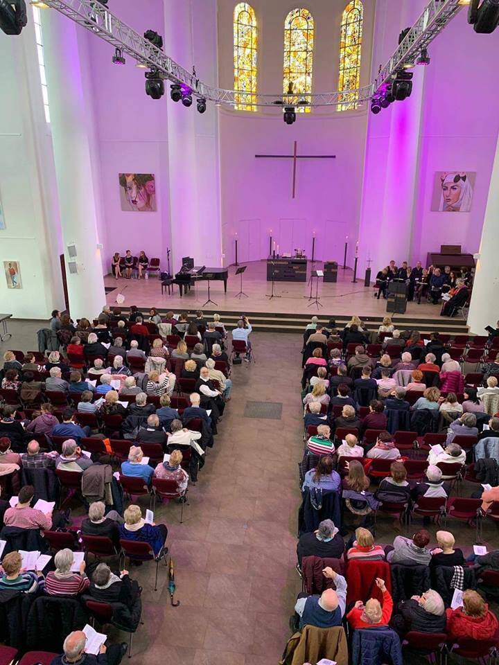 Musical-Gottesdienst in der Kreuzeskirche in Essen | Veronika Heise ...